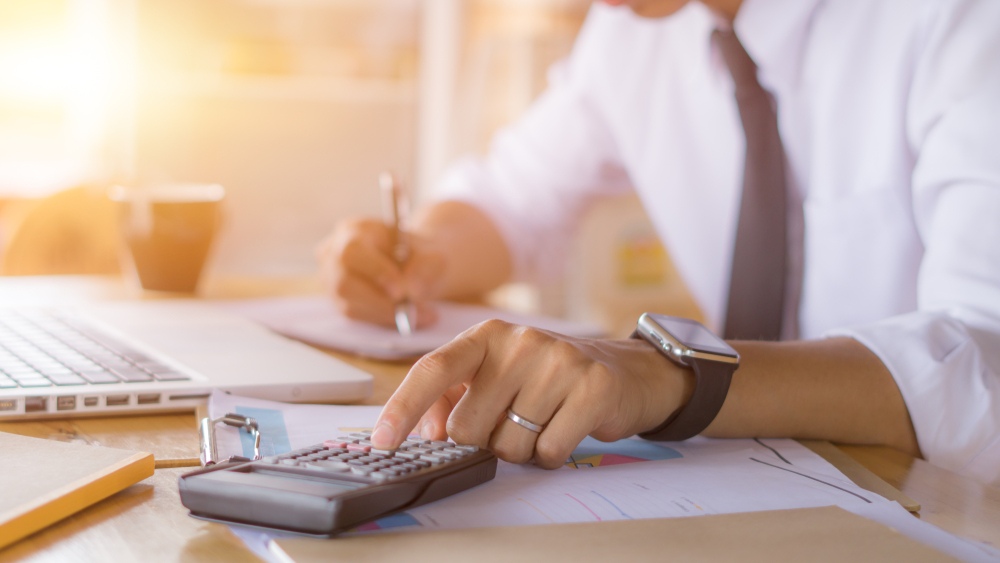 Neraca Keuangan: Struktur, Bentuk, dan Contoh